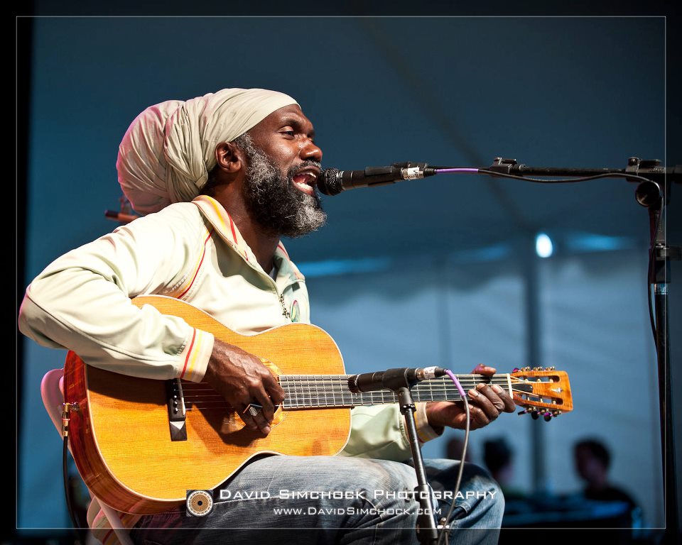 Corey Harris "Fulton Blues", Delta Rasta Blues, Reggae y Blues juntos ...