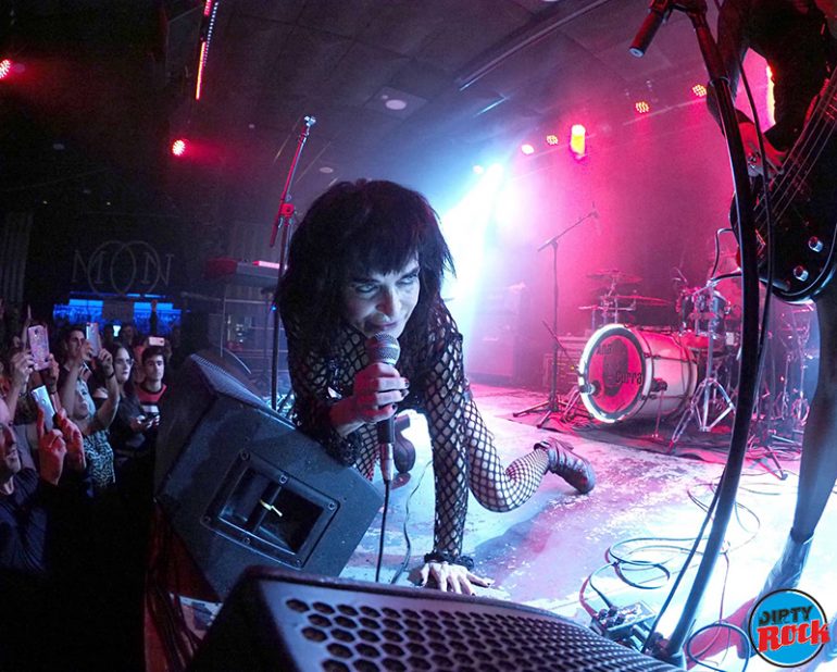 Ana Curra y su "Huaca", su santuario - Dirty Rock Magazine