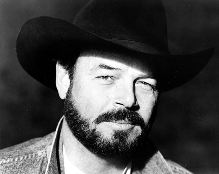 Adiós a Chris Wall - Dirty Rock Magazine