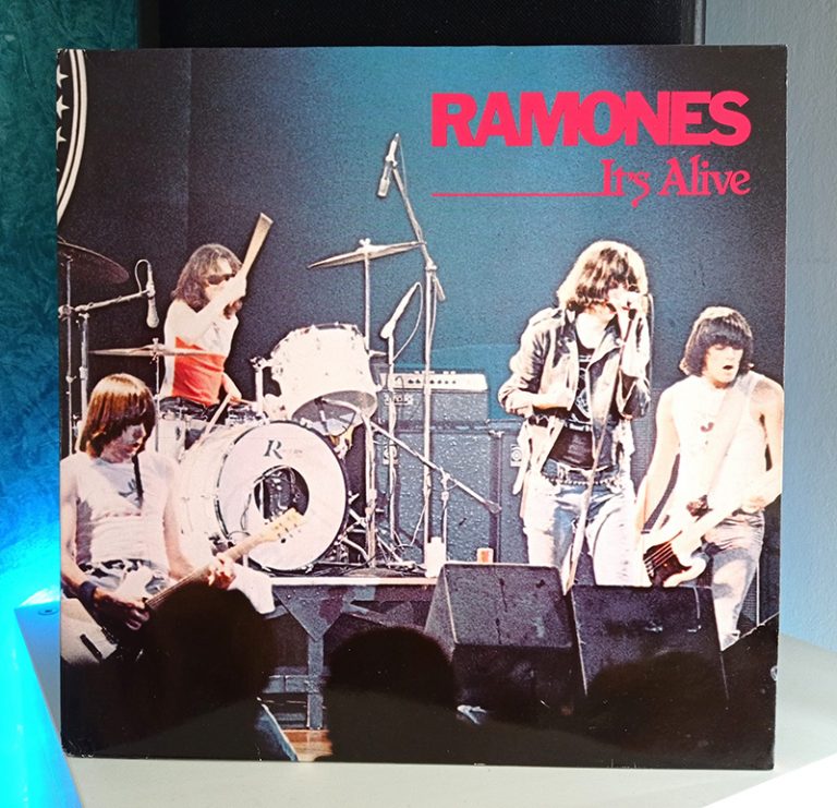 Ramones – It's Alive - Dirty Rock Magazine