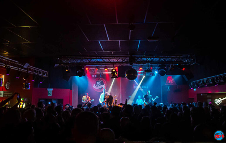 10 años del 16 toneladas con The Undertones, Heatwaves y Deaf Devils - Dirty Rock Magazine