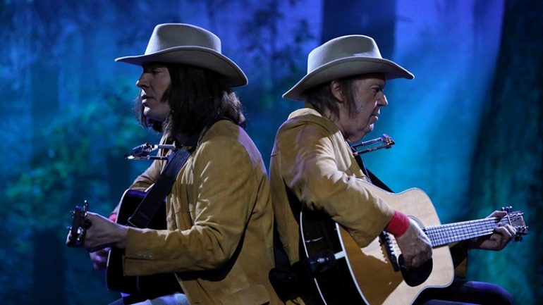 Neil Young y Jimmy Fallon cantan "Two Neil Youngs on a Tree Stump ...